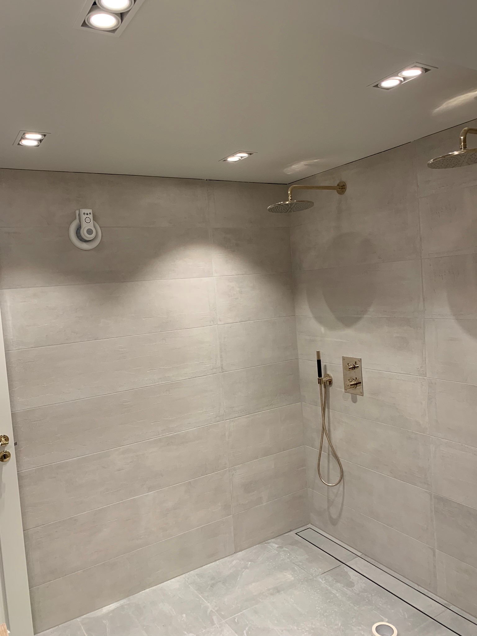 Dakota Downlight i dusj - Enebolig i Trondheim - Nordesign